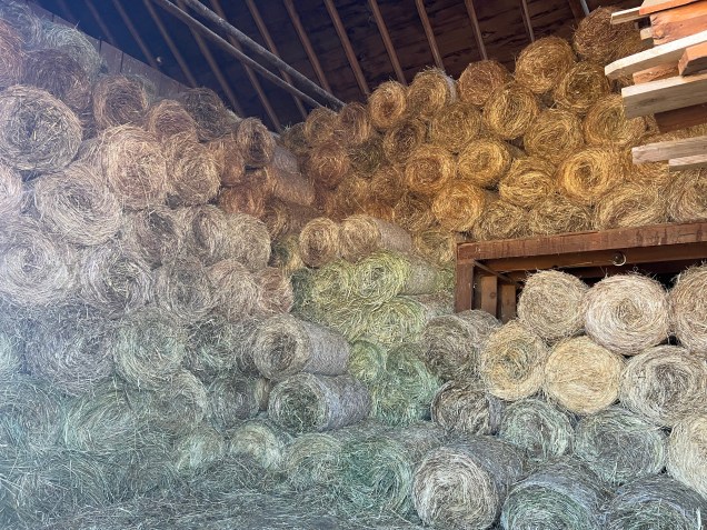 660/900 mini round bales – Stewart Creek Somethings